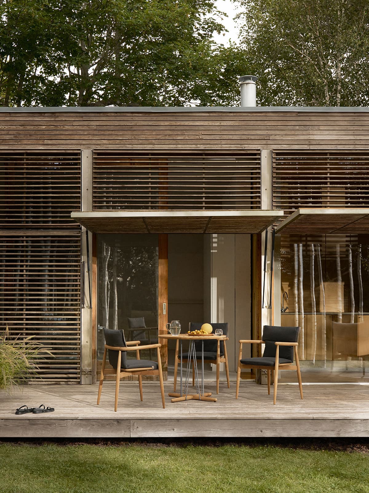 The Embrace Outdoor Series, designed by EOOS expands for Carl Hansen ...