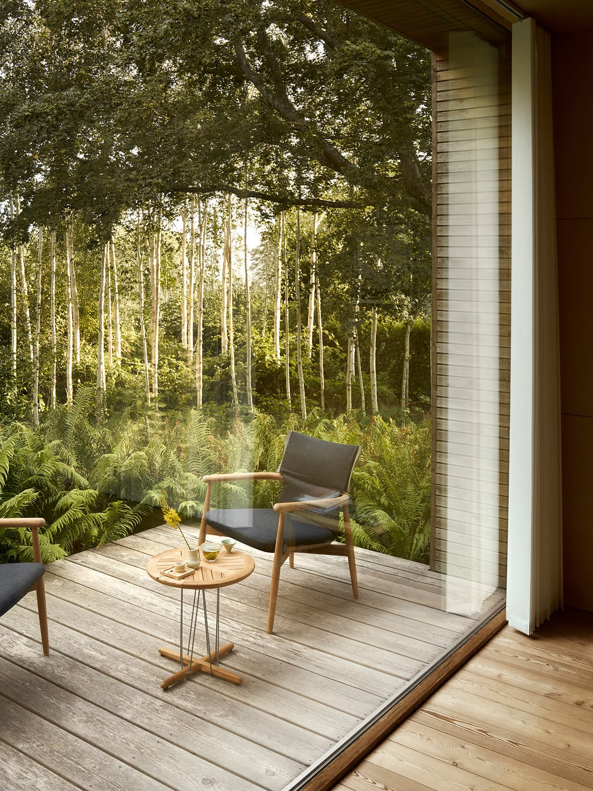 The Embrace Outdoor Series, designed by EOOS expands for Carl Hansen ...