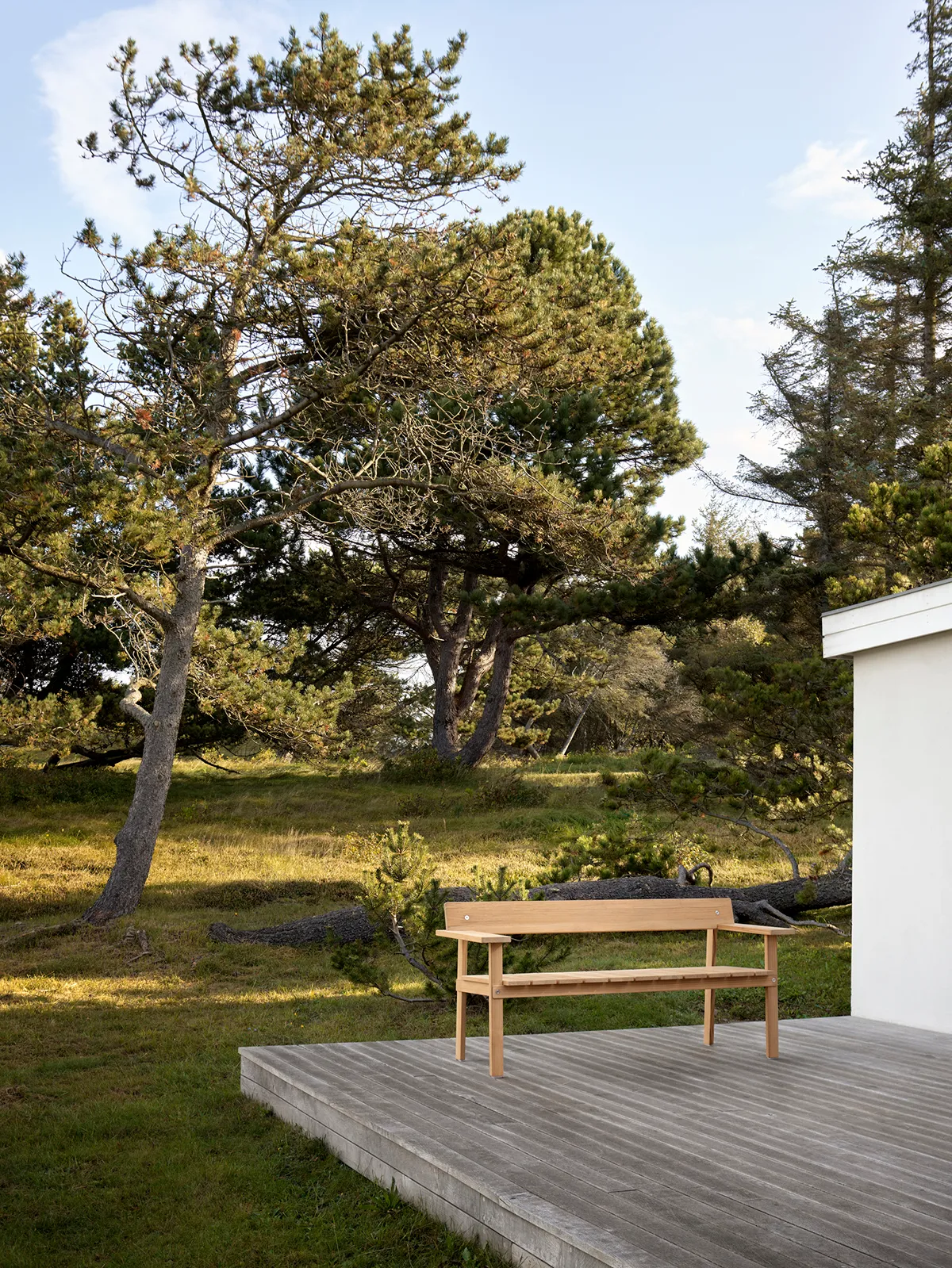 Timbur Outdoor Bench design by Gudmundur Ludvik for Carl Hansen & Søn ...