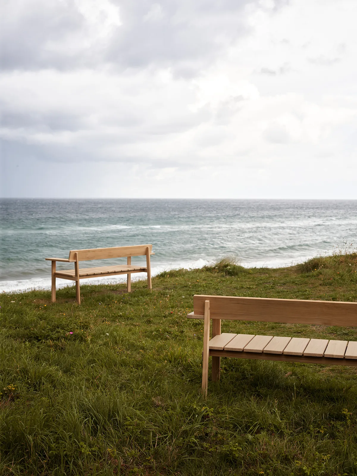 Timbur Outdoor Bench design by Gudmundur Ludvik for Carl Hansen & Søn ...